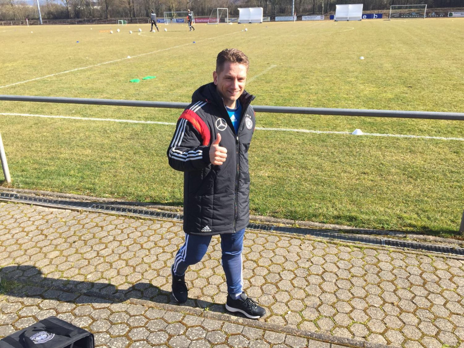 DFB: Dr. Mahn mit der U20-Nationalmannschaft unterwegs | Praxis Dr. Mahn